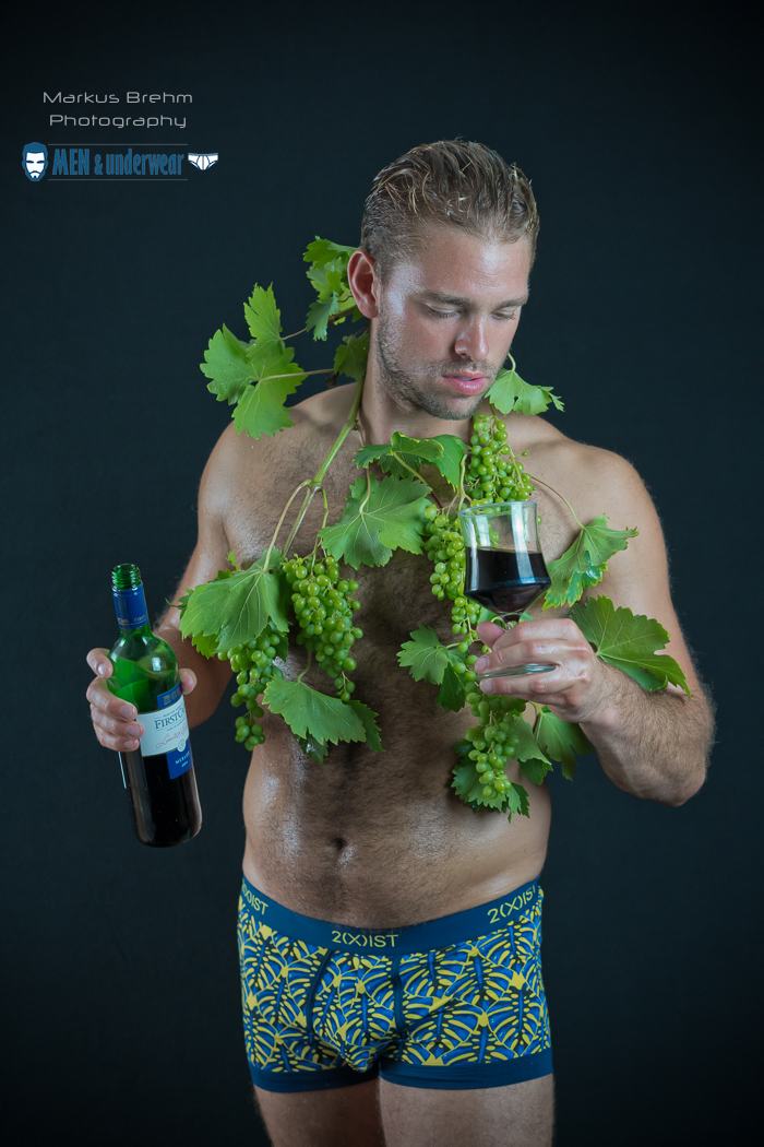Leaves and grapes! Phil Bruce in 2XIST by Marcus Brehm | Men and underwear